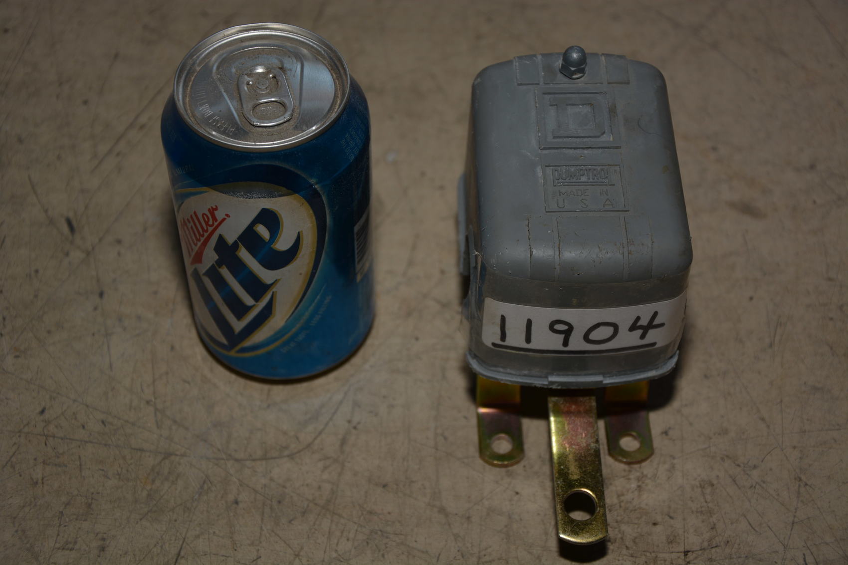 Square D Class 9036DG2 Pumptrol Liquid Level Switch, Series B