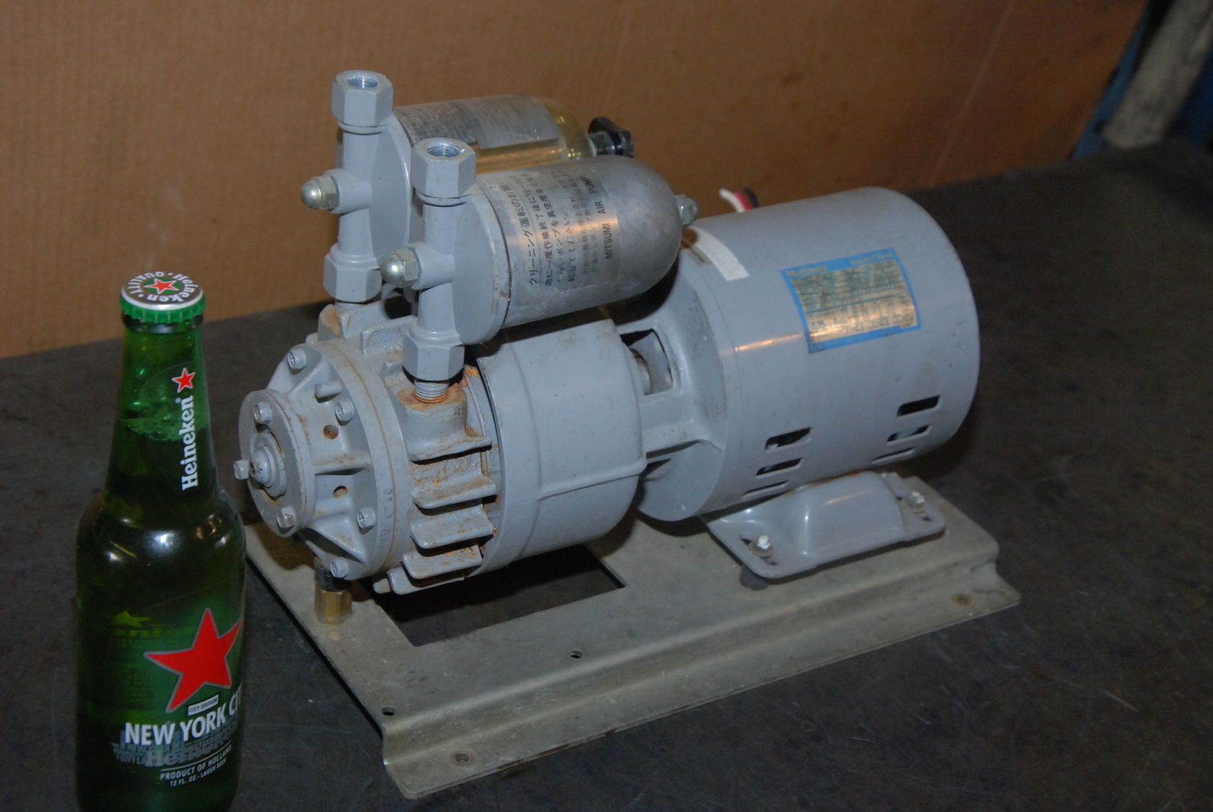 Mitsumi MSV-100 Air Pump;w/0.25kW three phase electric motor Mitsumi MSV-100 Air Pump;w/0.25kW three phase electric motor
