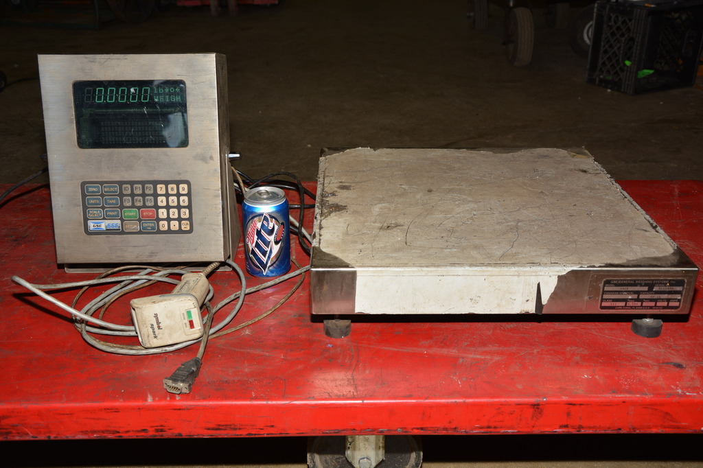 GSE Scale Systems Model 4418 655, 50 Lb. Scale w/ Display and Scanner