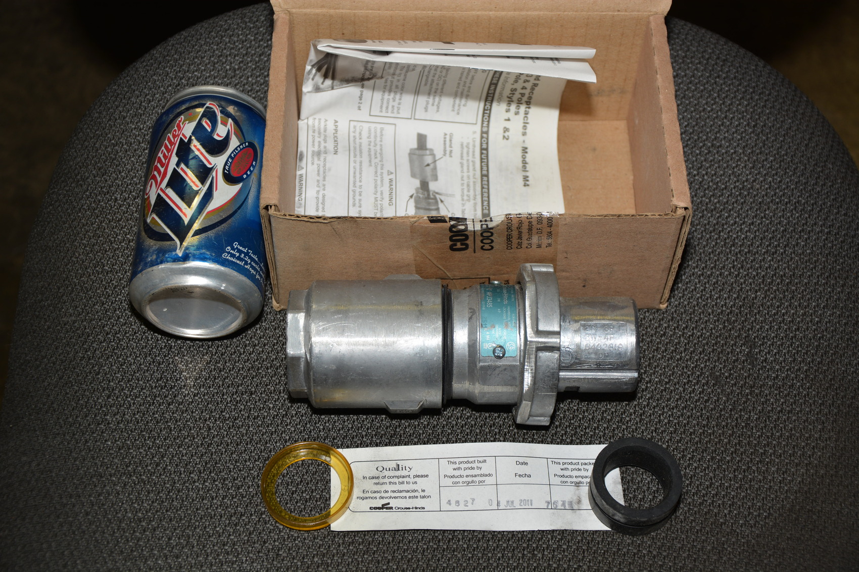 NEW Cooper Crouse-Hinds APJ3485, M4 Plug, 600VAC, 30 Amps nobo nopl