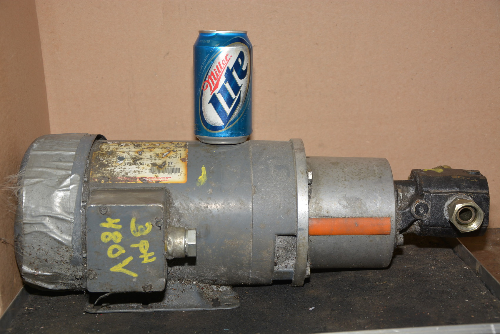 Magnetek 1-1/2 HP Hydraulic pump Motor,Barnes Type 9195 Hyd.Pump