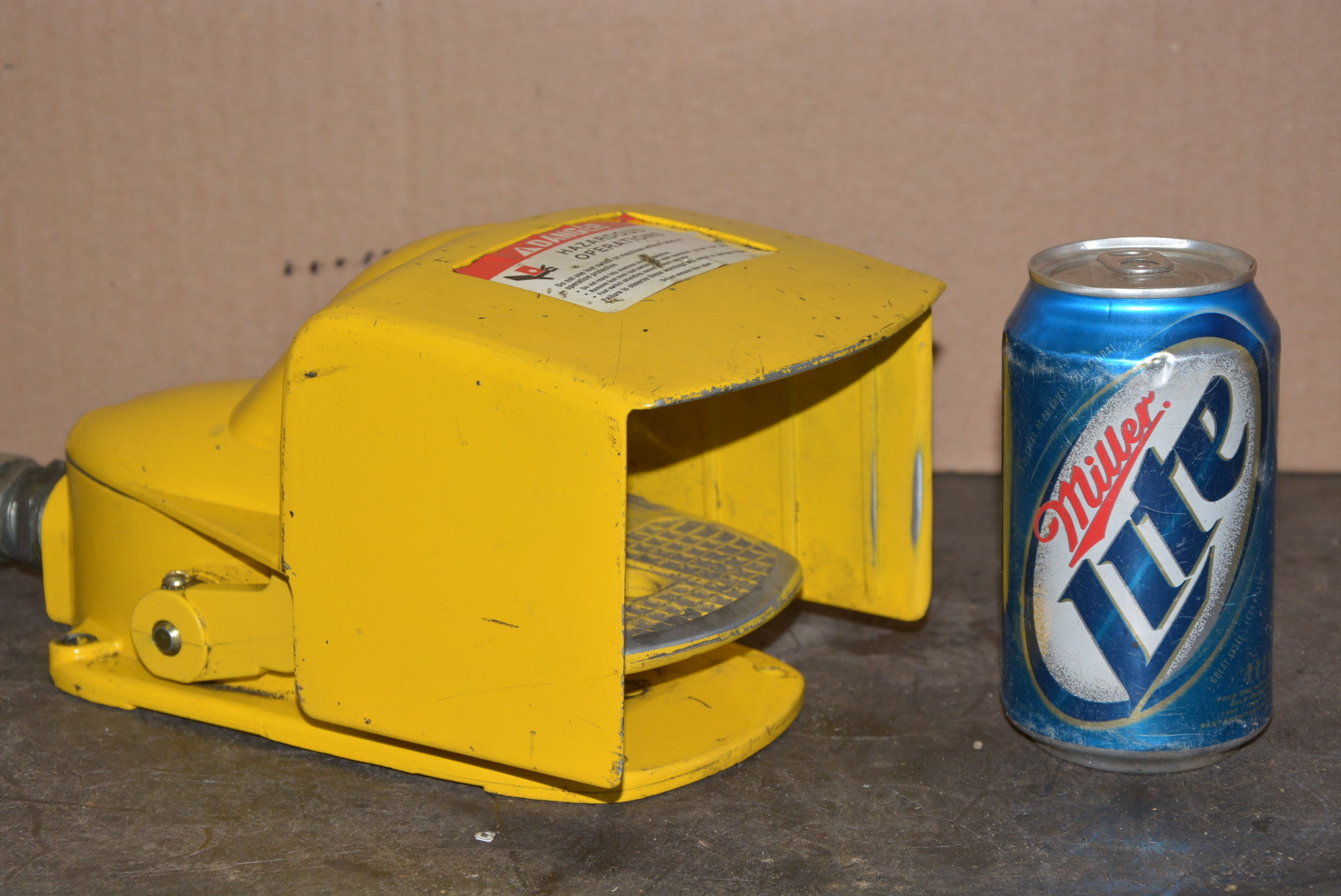 Square D Model 2502-B10 Electric Foot pedal Switch