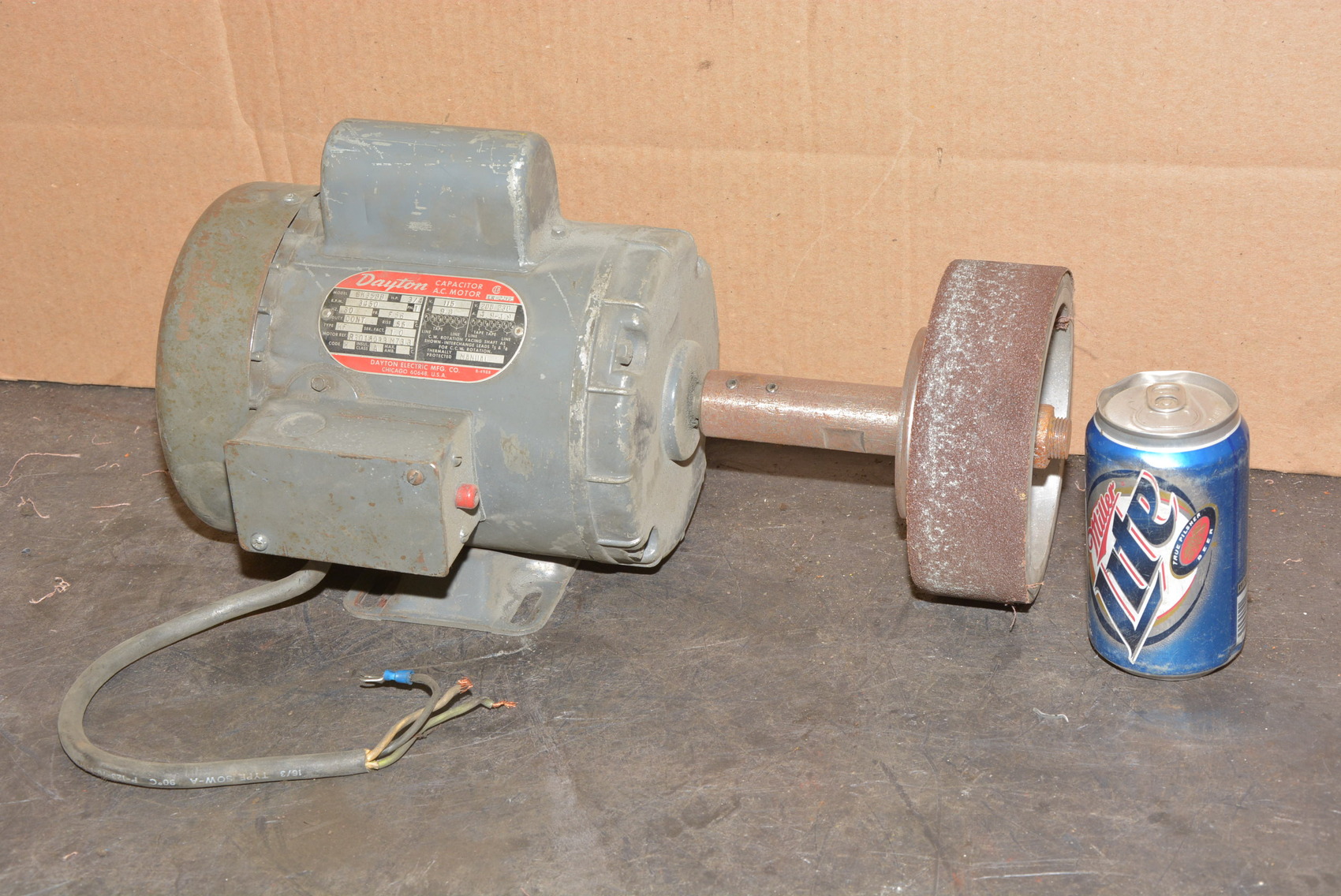 Dayton 3/4 HP Single-Phase AC Motor,Grinding/Buffing Wheel