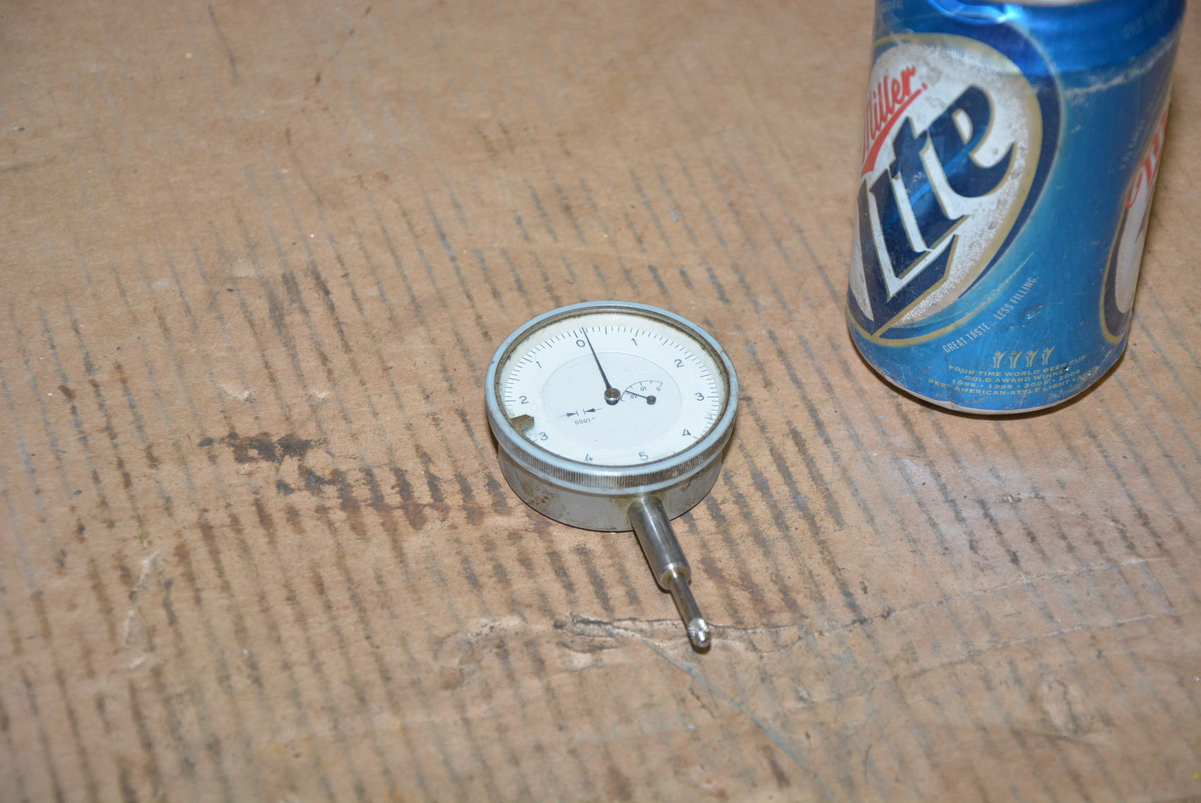 YUASA NO.300-005 DIAL INDICATOR 0.01-1.000"