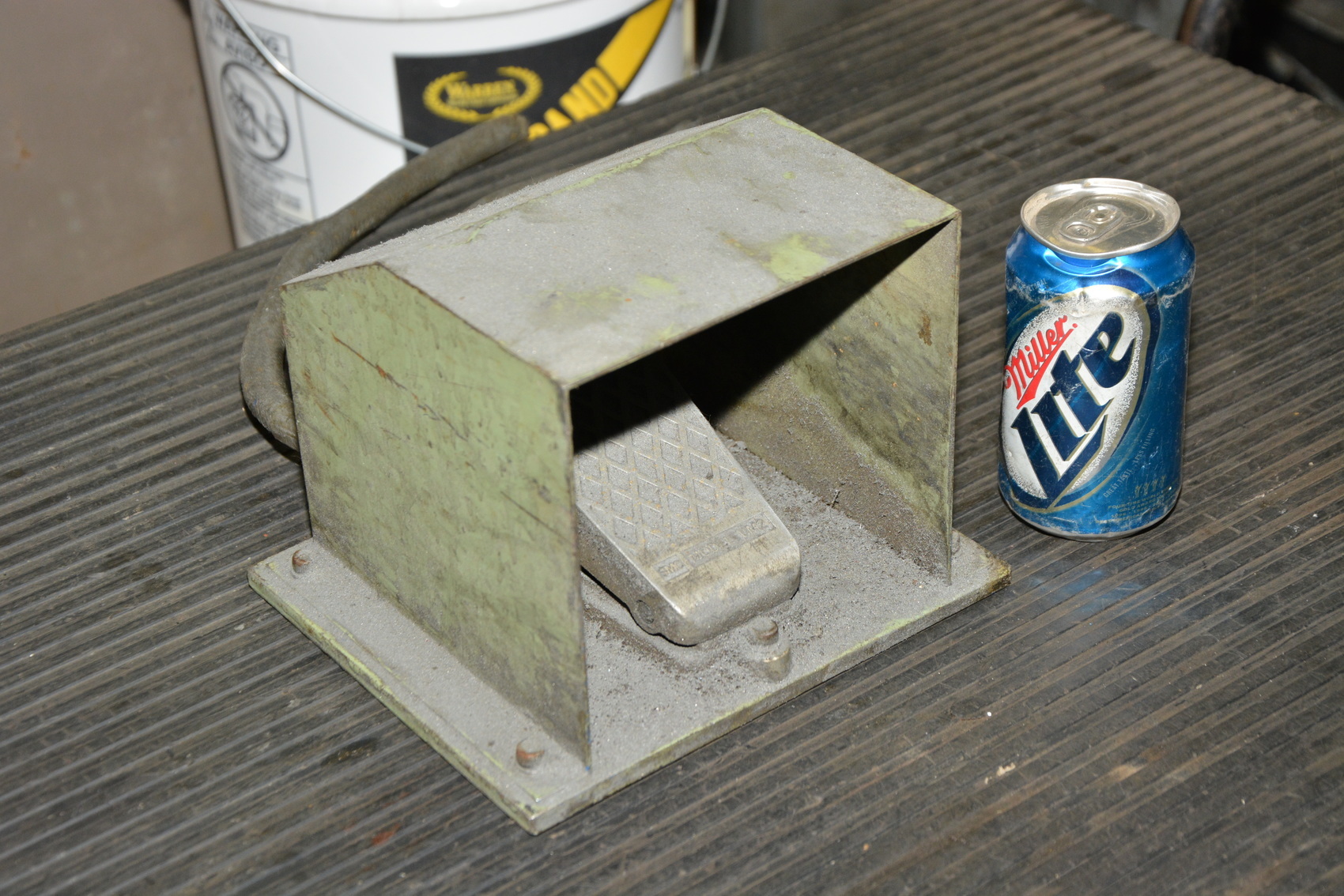 SMC VM2 Mechanically Operated Pneumatic Foot Pedals Valve