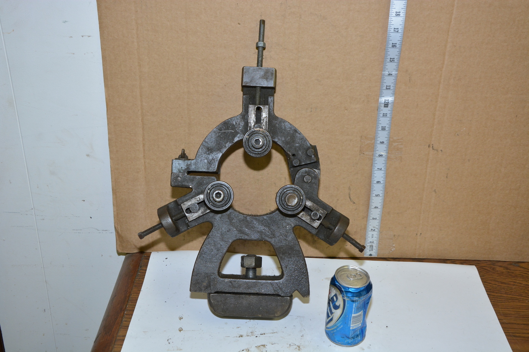 LATHE STEADY REST; MAY BE FROM SOUTH BEND 14-G
