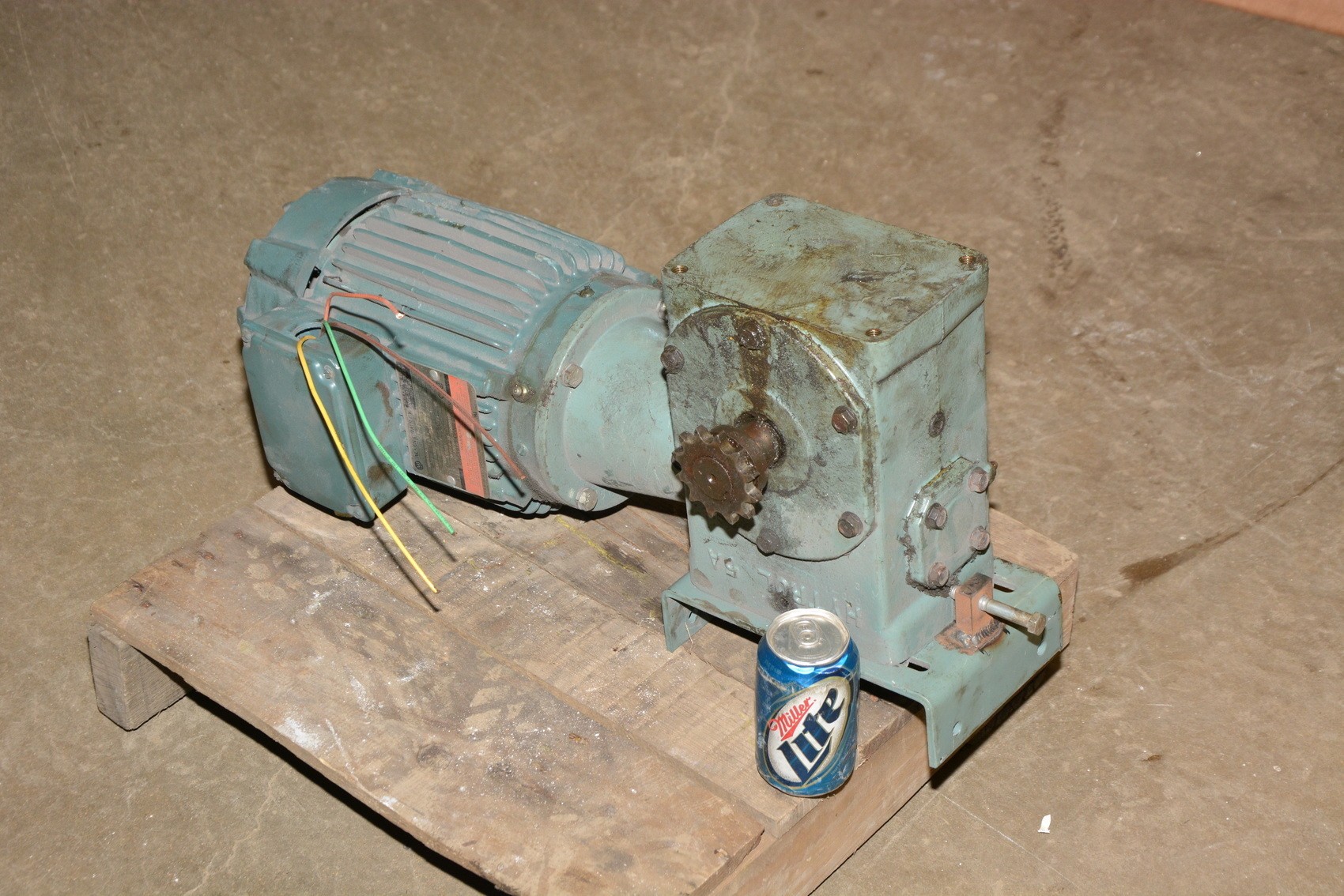 Hytrol 5AC-60-1 RH Conveyor Worm Gearbox w/RE 2 HP Electrical Motor
