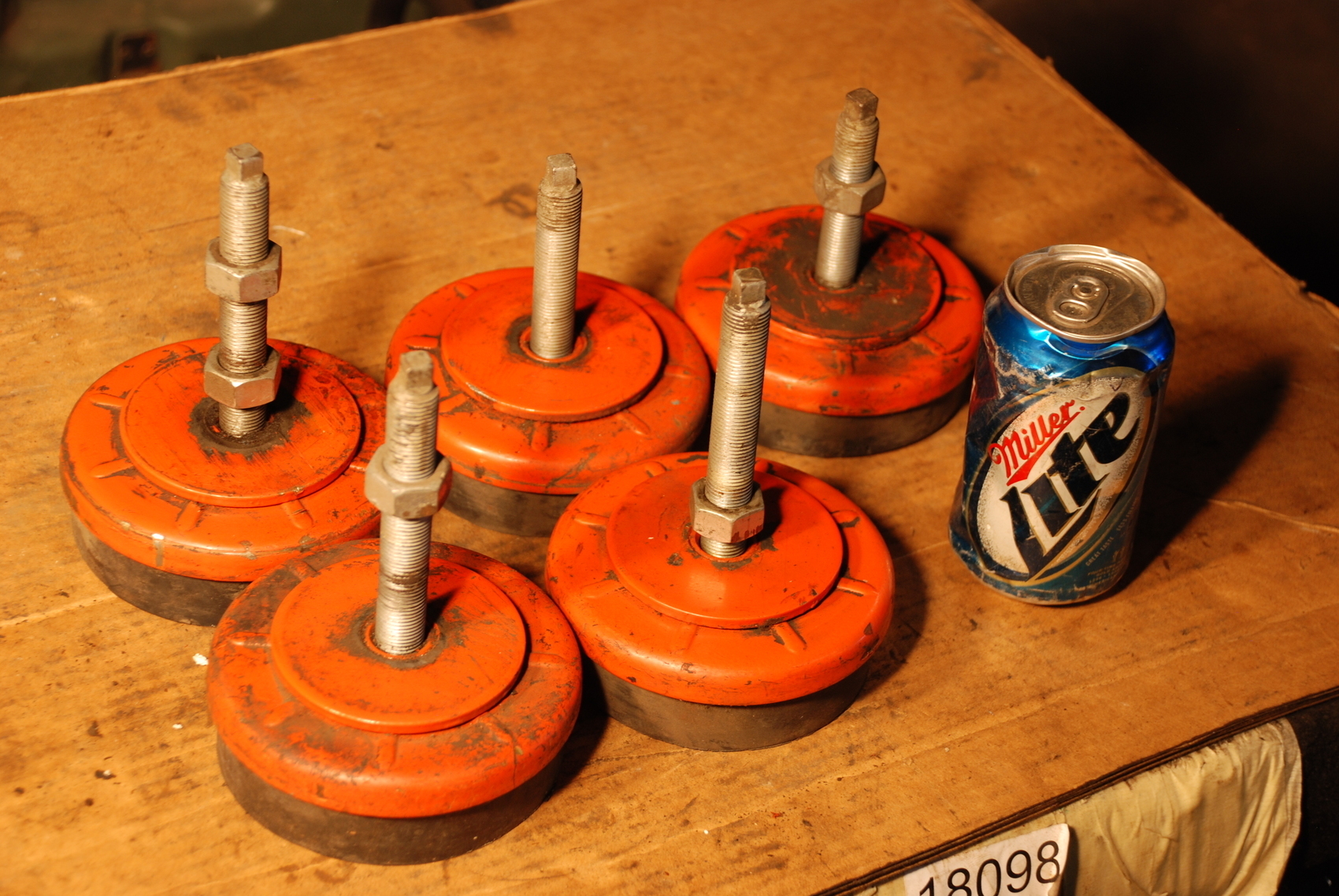 Lot of 5 rubber machine feet vibration isolation stand