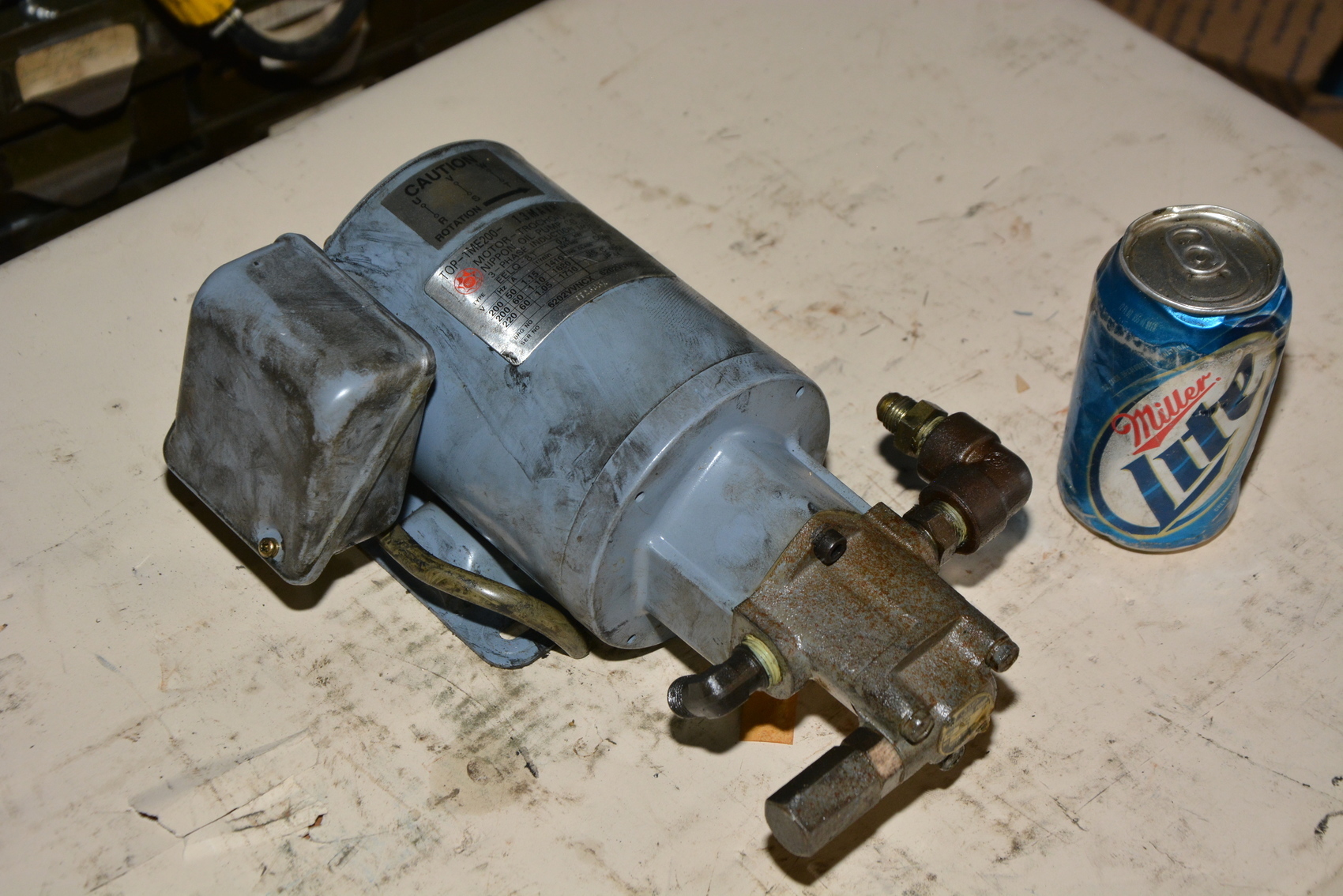 Nippon TOP-1ME200-13MAVB motor-trochoid pump;3PH;0.2 kW
