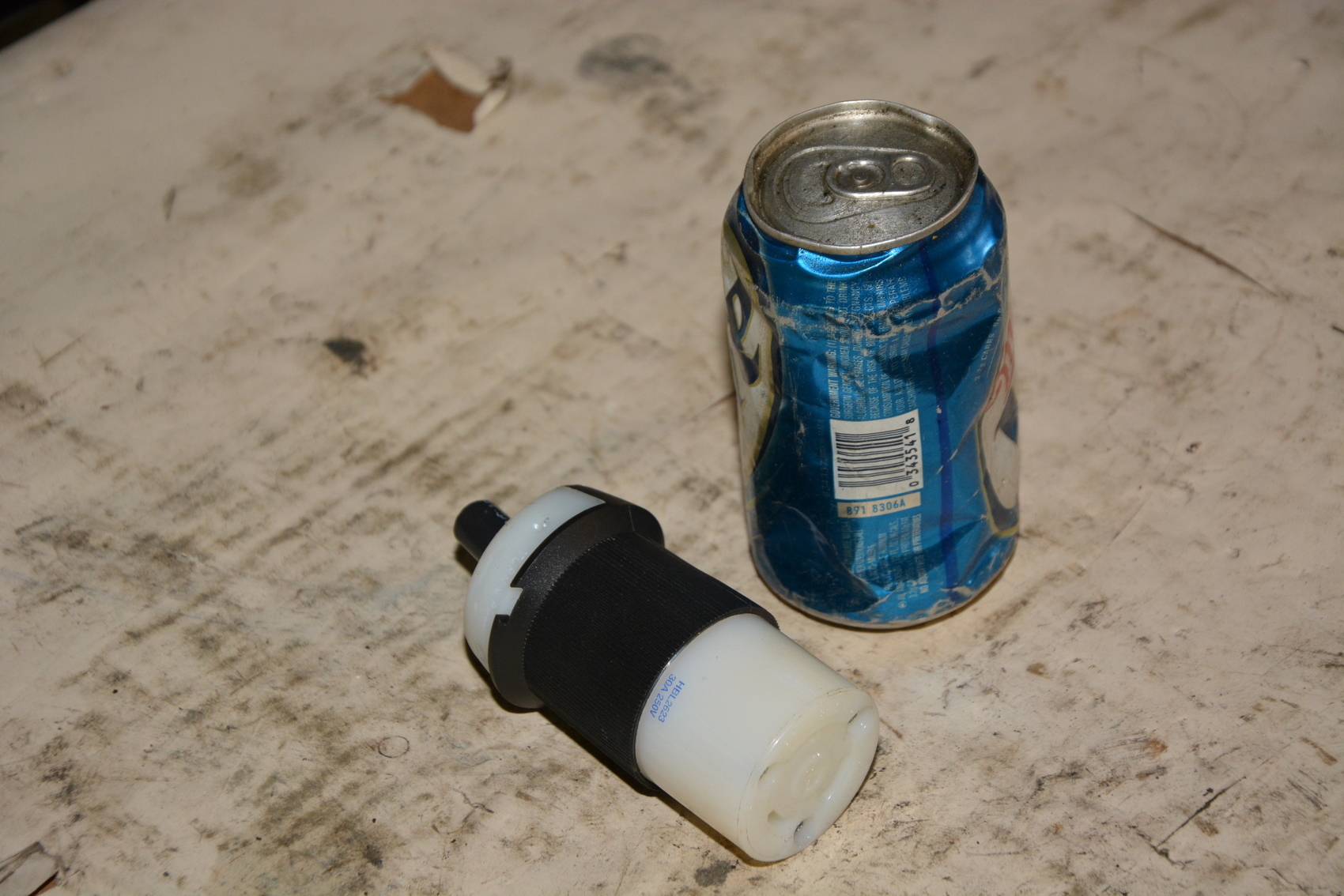 Hubbell Connector HBL2623 Female 3 Pin Connector,30A,250V,Twistlock