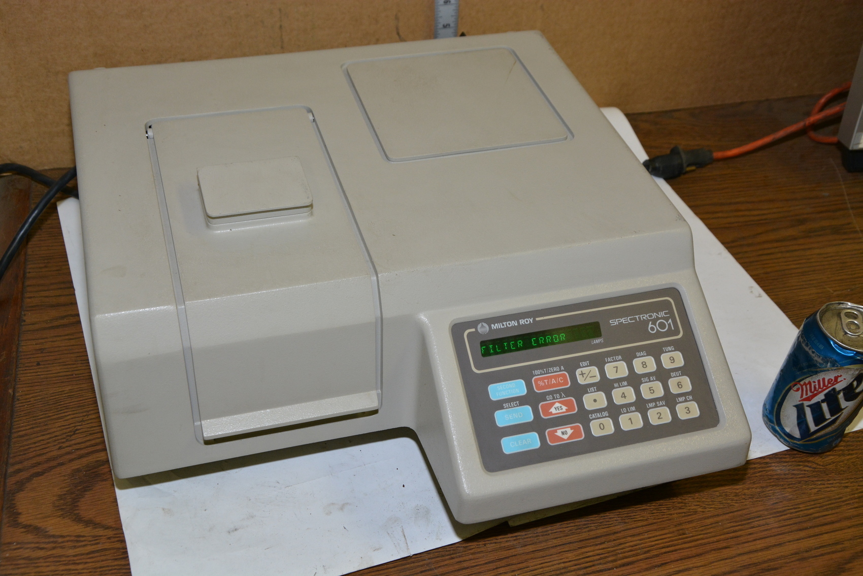 MILTON ROY SPECTRONIC 601 SPECTROPHOTOMETER