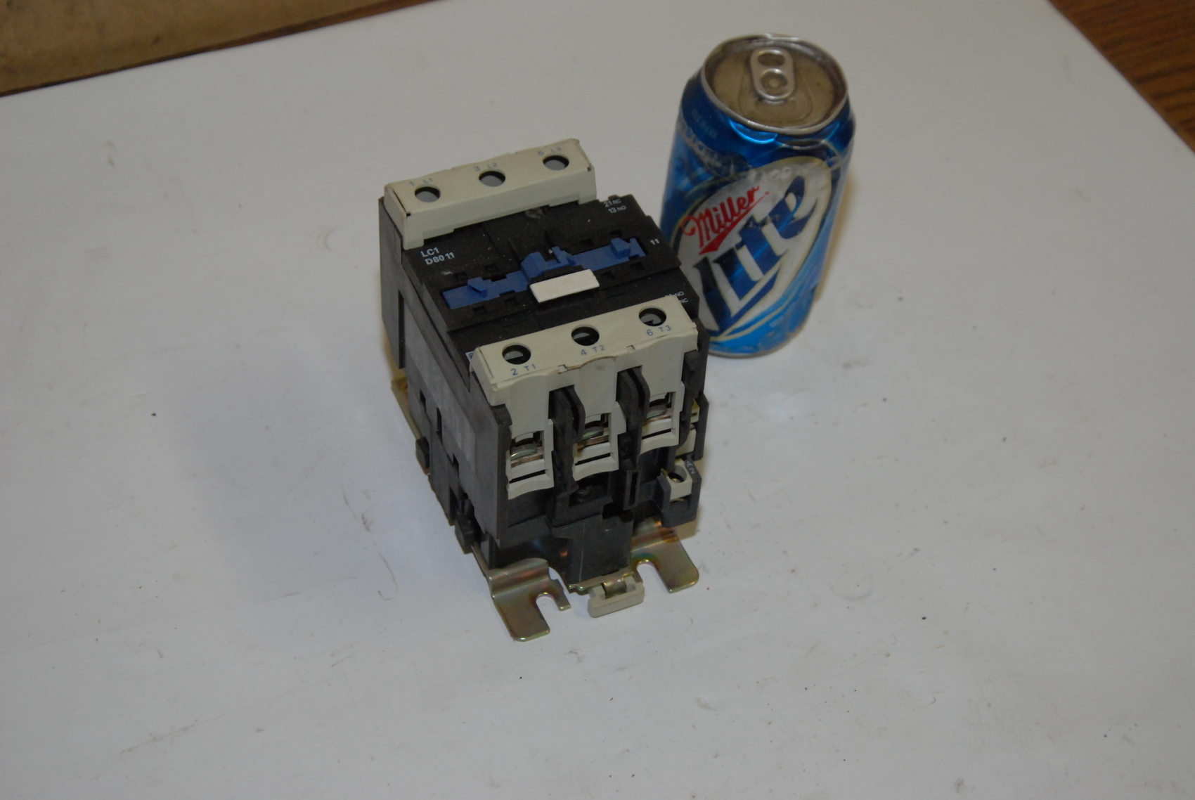 Telemecanique LC1 D8011 Magnetic Contactor 120v coil