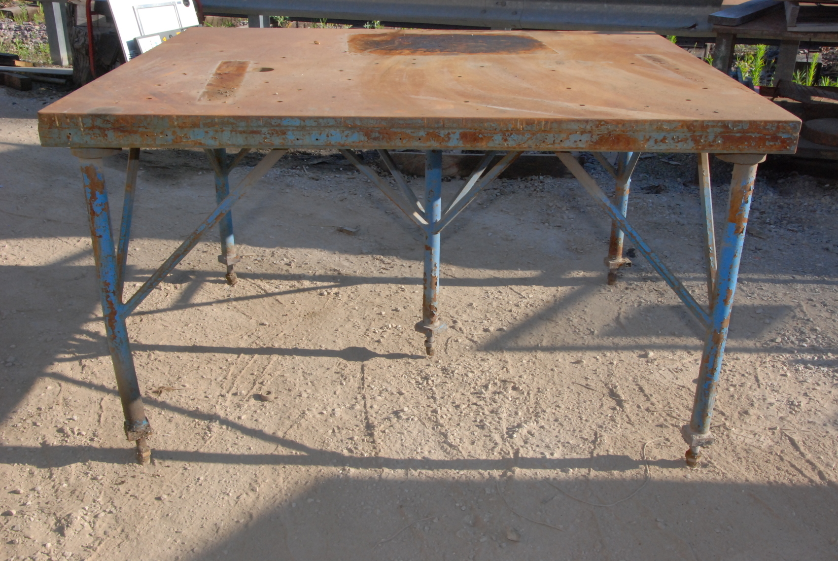 HEAVY DUTY STEEL WORK WELDING TABLE;67x56x34";5 legs;1-1/8"thickness