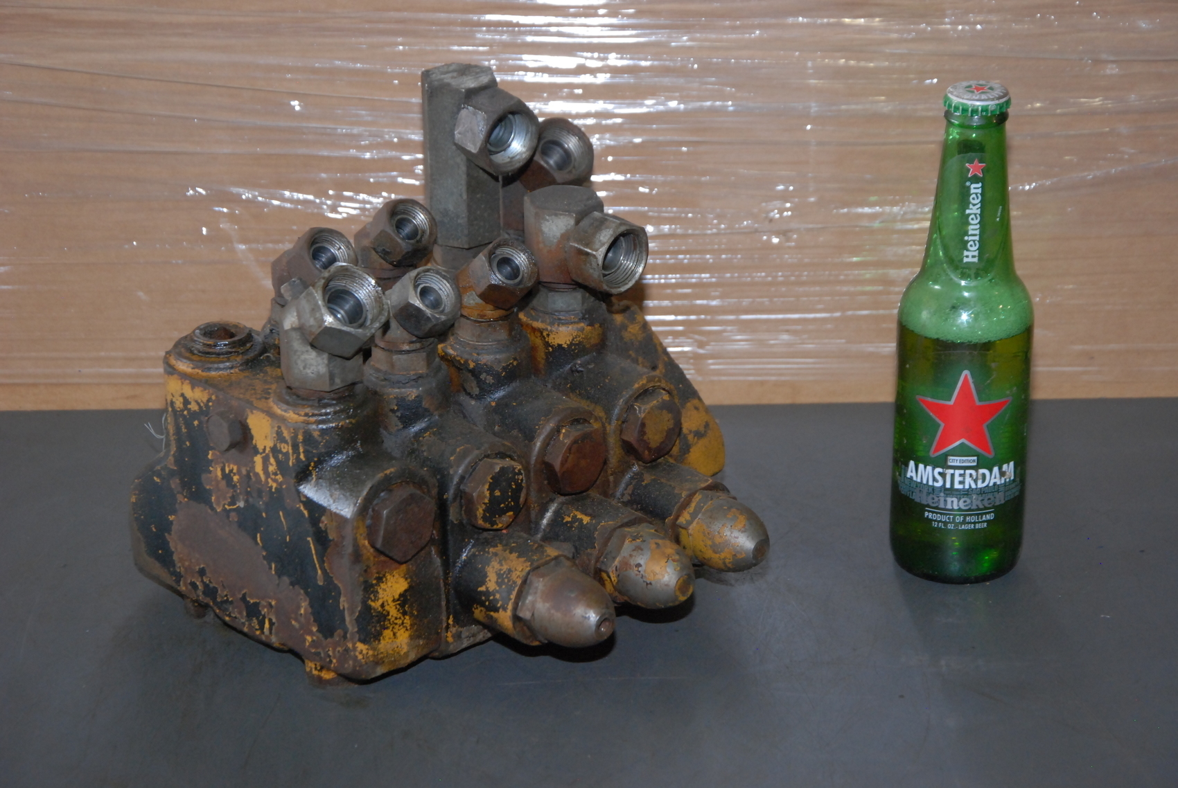 Nice industrial hydraulic valve bank grove crane 3 spool