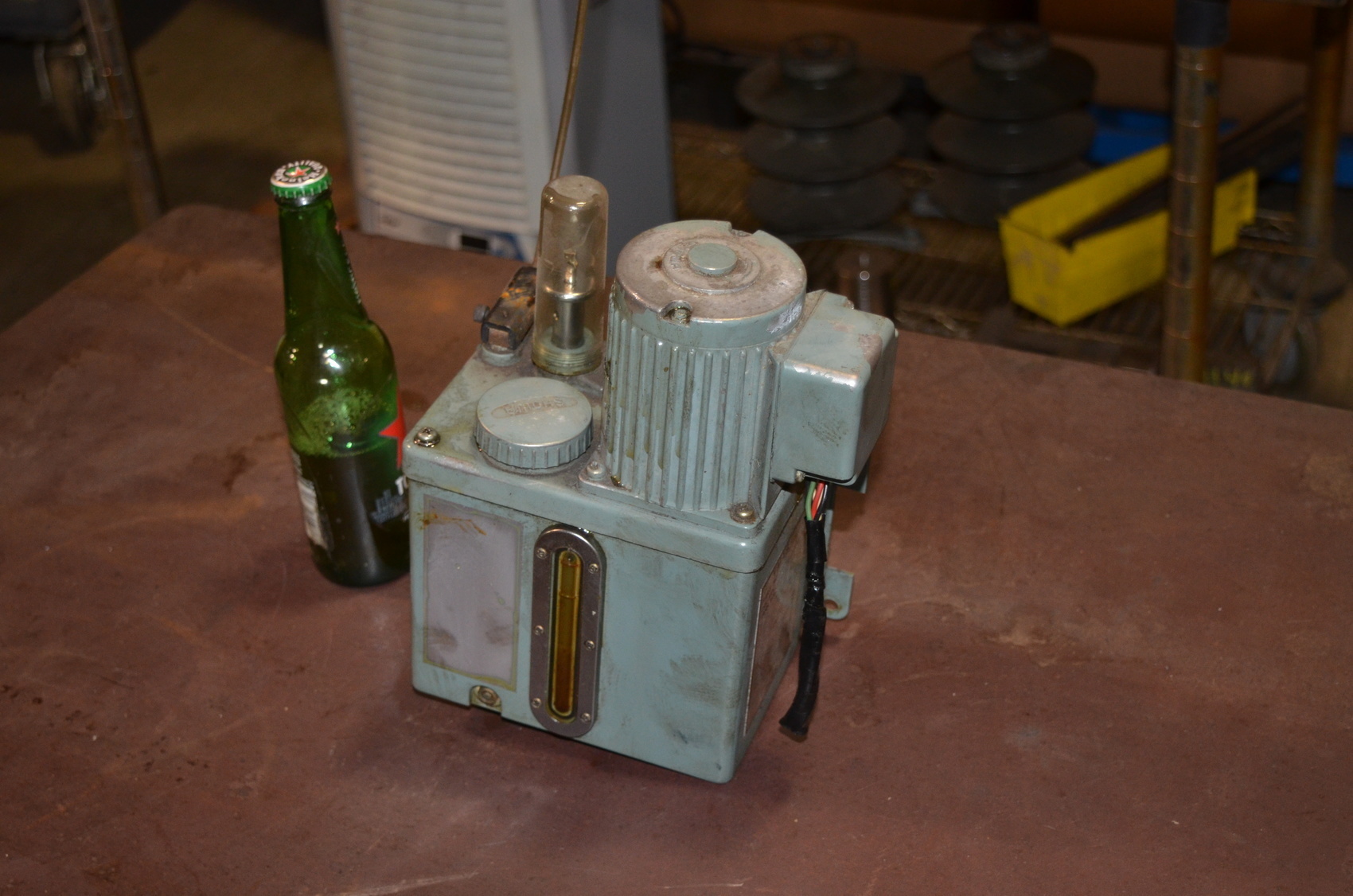 Showa Ymas-6 Lubrication Unit;with 3 phase Showa Electric Motor