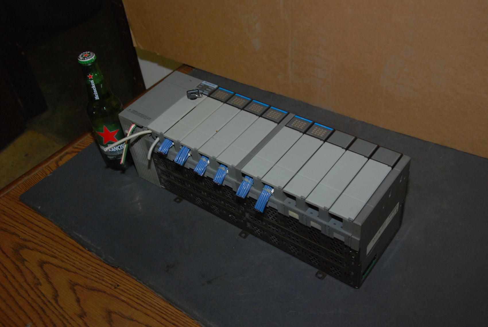 Allen-Bradley SLC500 PLC SLC5/03 CPU;(6)x Input modules(1746-IB16)