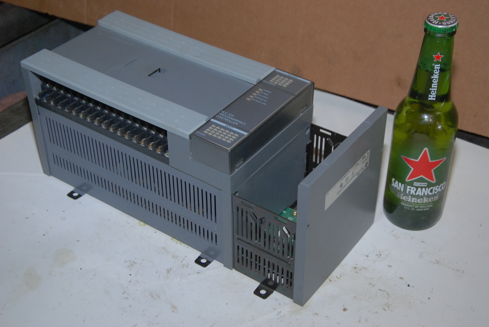 Allen Bradley SLC500 1747-L40E Processor Unit;40 I/O w/1746-A2 rack