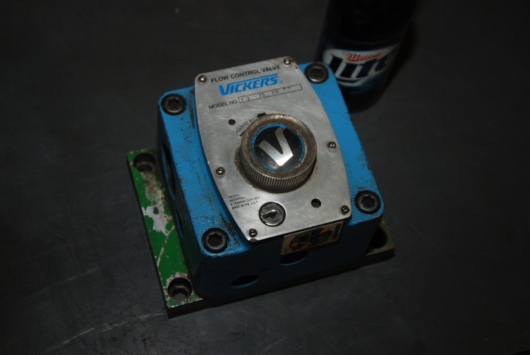 Vickers FG 03 28 22 Flow Control Valve