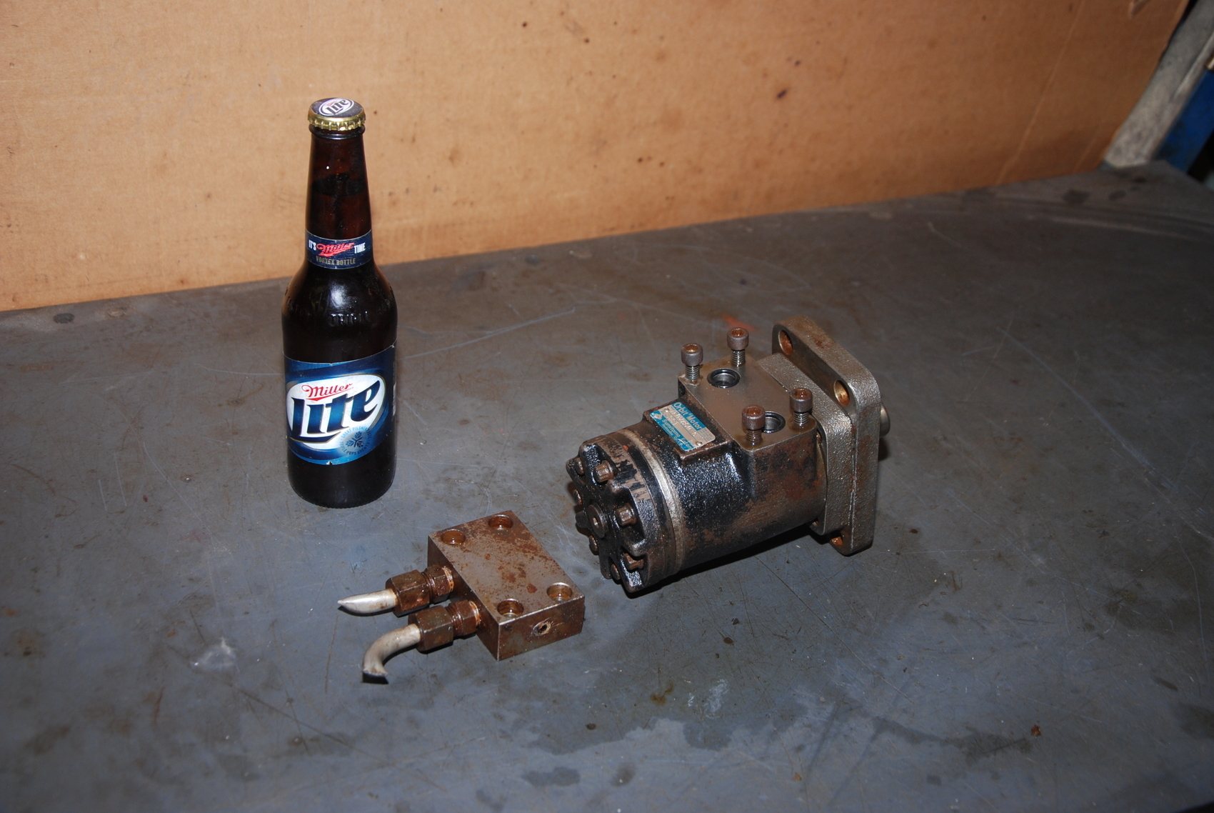 Sumitomo Eaton Hydraulic Orbit Motor H-050BC4F-G