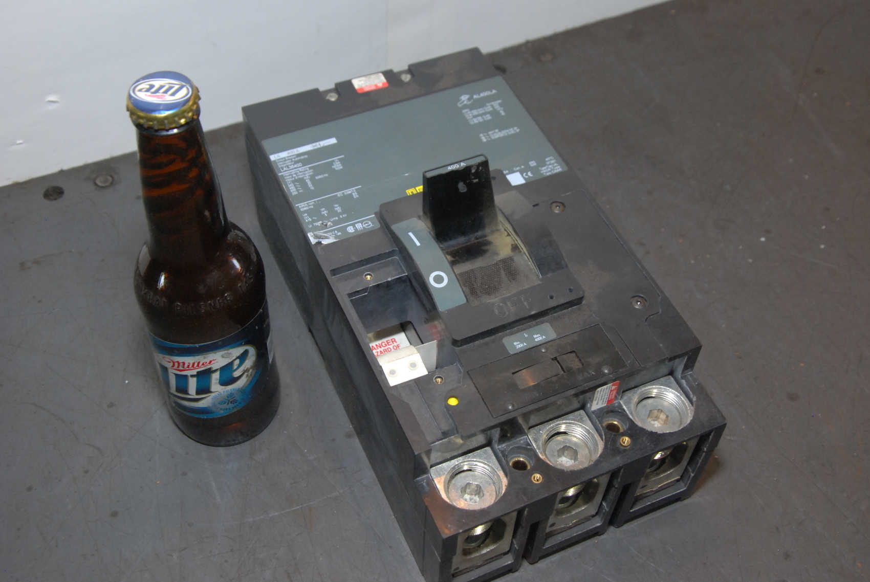 Square D LAL36400 Circuit Breaker 400 Amp 3 Pole 600 VAC