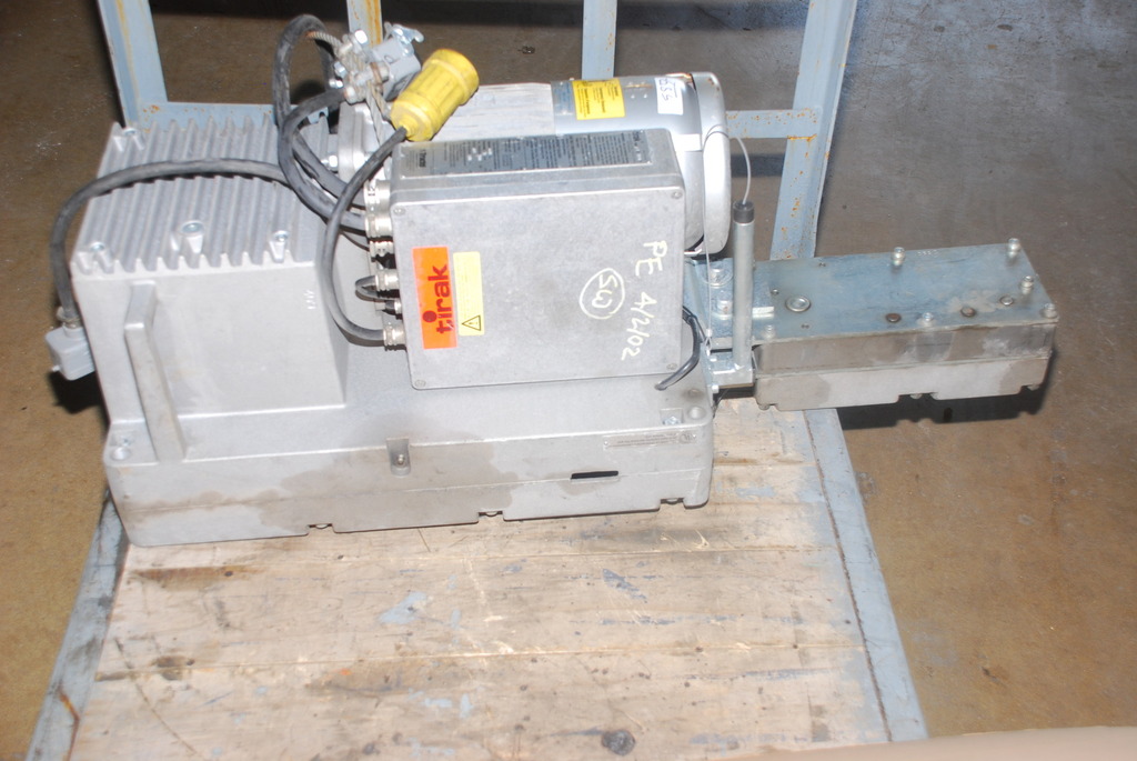 Tractel Tirak Traction Grip Hoist Model XE 2050P 4400 lbs 20 fpm 220v