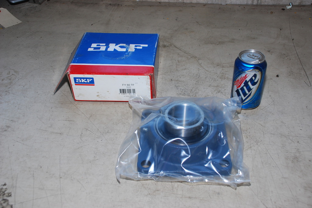 NEW, SKF Mounted Bearing FY 60 TF, YAR 212-2F, Made in Italy