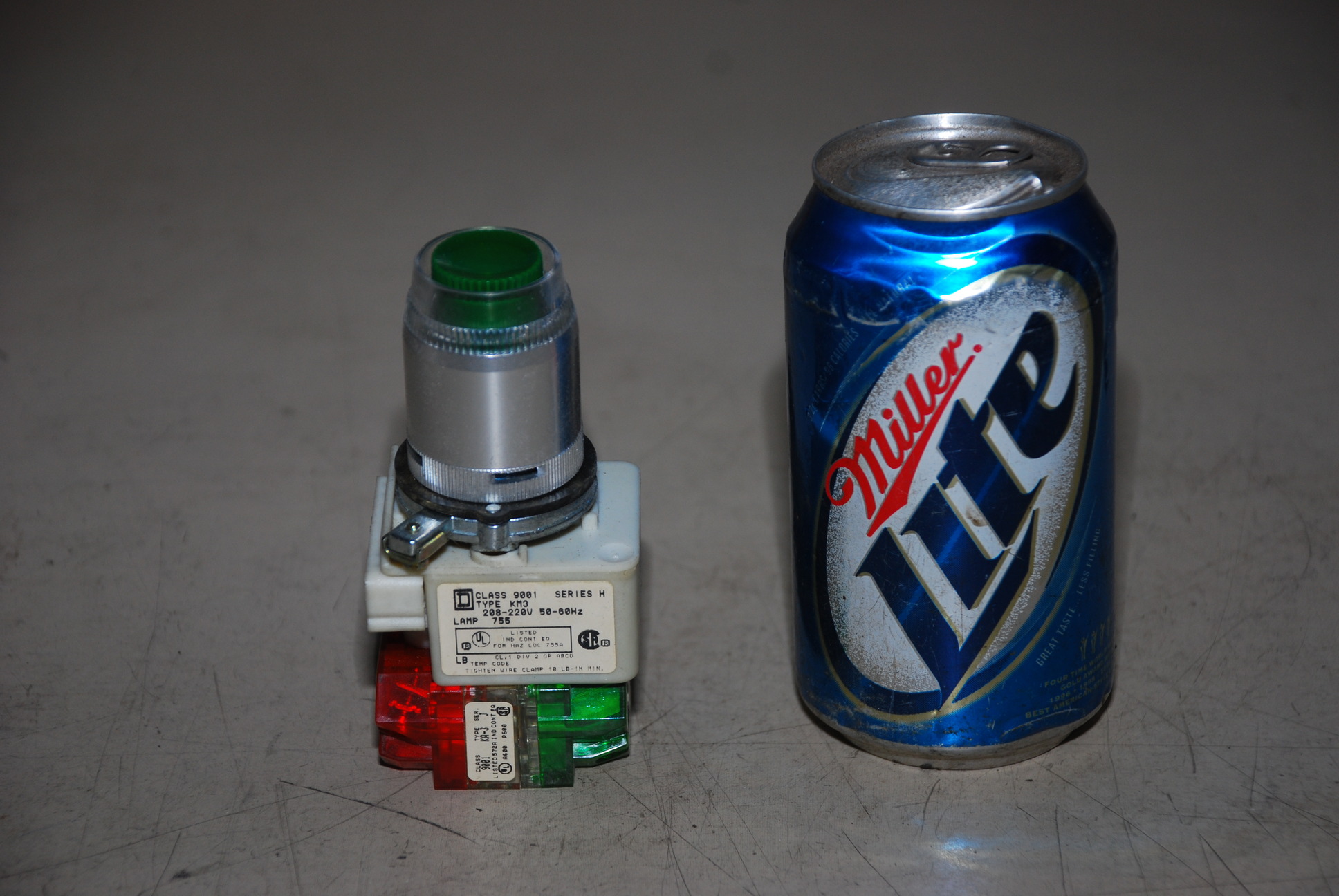 NEW, Square D 9001 Series H KM3 KA-3 208-220V Push Button Switch