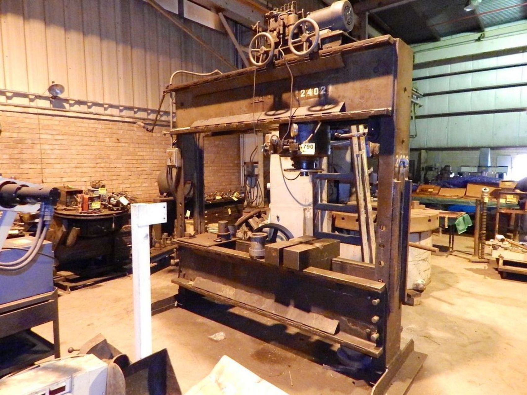 Dake Press Pro 238 150 ton,electric,traveling head nopl