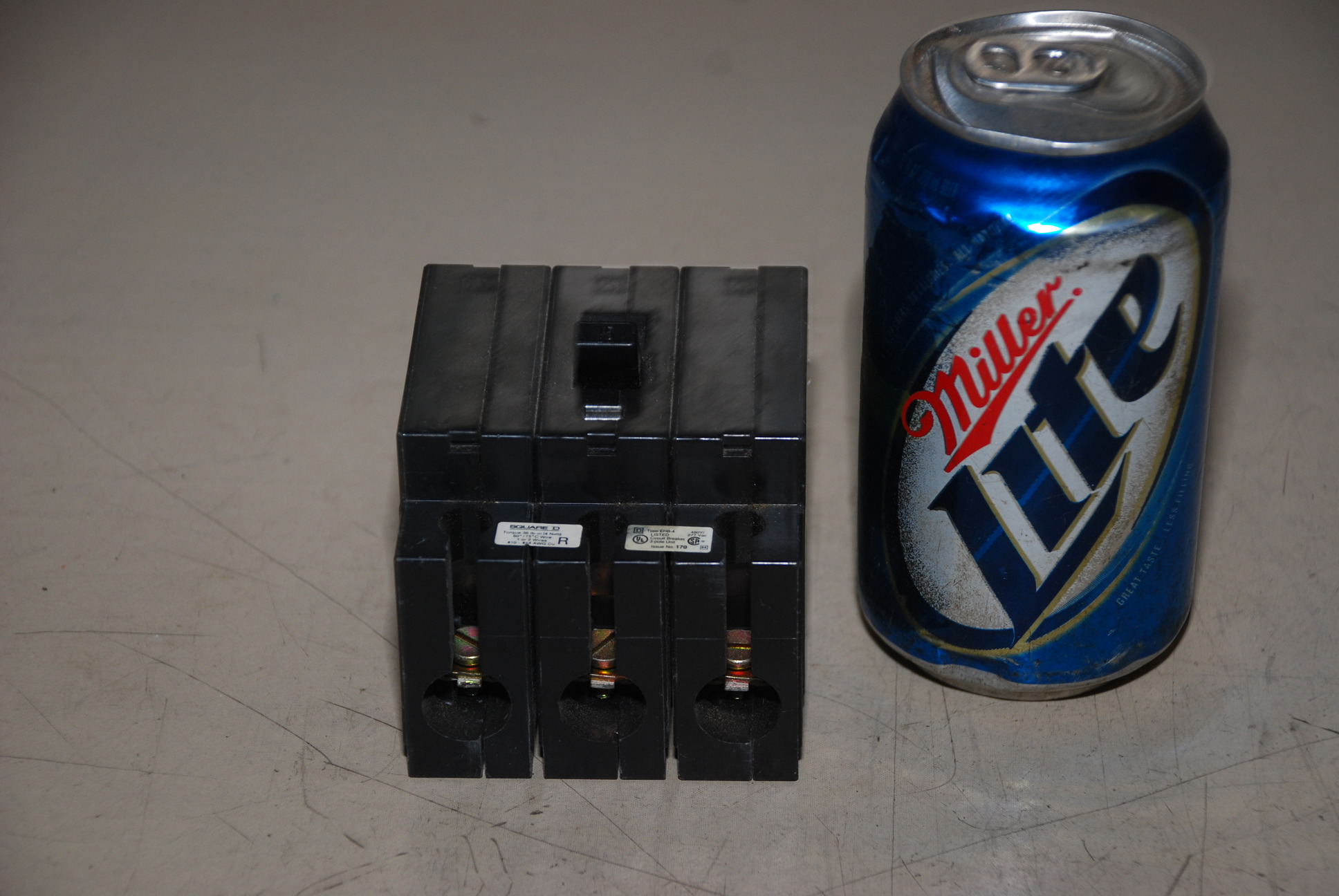 Square D EHB34015 Series 2 Circuit Breaker 480Y 277 VAC Issue No. 170